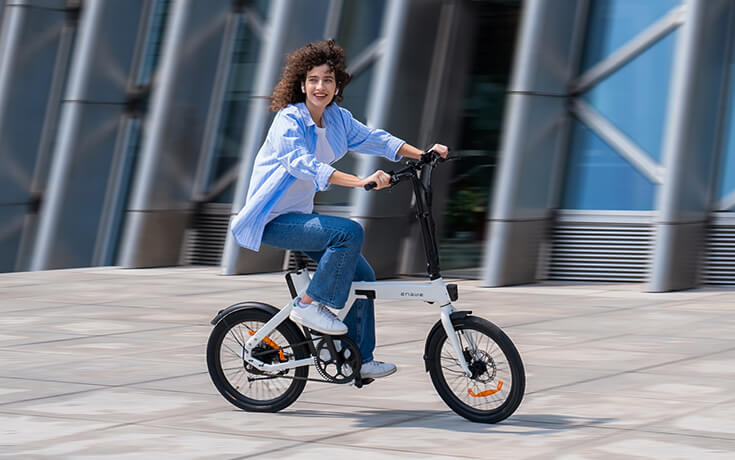 6 Best Small Electric Bikes for Urban Commuters in 2025 – Engwe EU Official